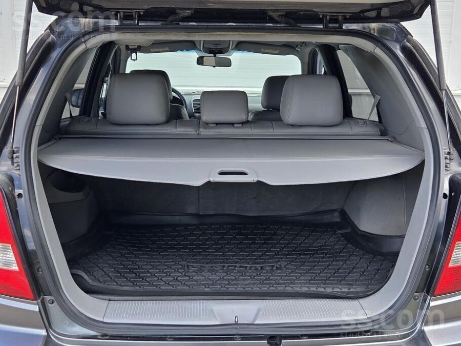 Melns Kia Sorento 2006 Rīga, ar dzinēja tilpumu 2.50 L un nobraukumu 340 tūkst. km par 2700 €, foto 26 vietnē AUTOMOTO.COM.LV