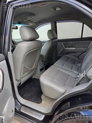 Melns Kia Sorento 2006 Rīga, ar dzinēja tilpumu 2.50 L un nobraukumu 340 tūkst. km par 2700 €, foto 28 vietnē AUTOMOTO.COM.LV