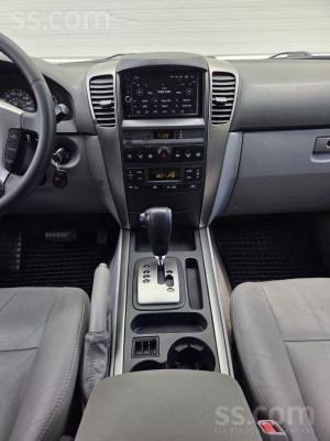 Melns Kia Sorento 2006 Rīga, ar dzinēja tilpumu 2.50 L un nobraukumu 340 tūkst. km par 2700 €, foto 33 vietnē AUTOMOTO.COM.LV