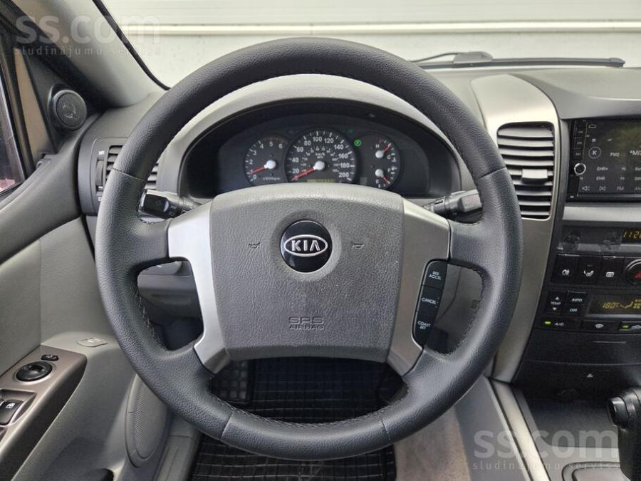 Melns Kia Sorento 2006 Rīga, ar dzinēja tilpumu 2.50 L un nobraukumu 340 tūkst. km par 2700 €, foto 36 vietnē AUTOMOTO.COM.LV