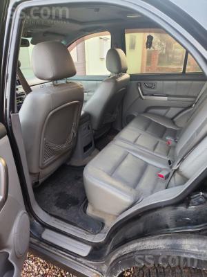 Melns Kia Sorento 2006 Daugavpils, ar dzinēja tilpumu 2.50 L un nobraukumu 355 tūkst. km par 2300 €, foto 7 vietnē AUTOMOTO.COM.LV