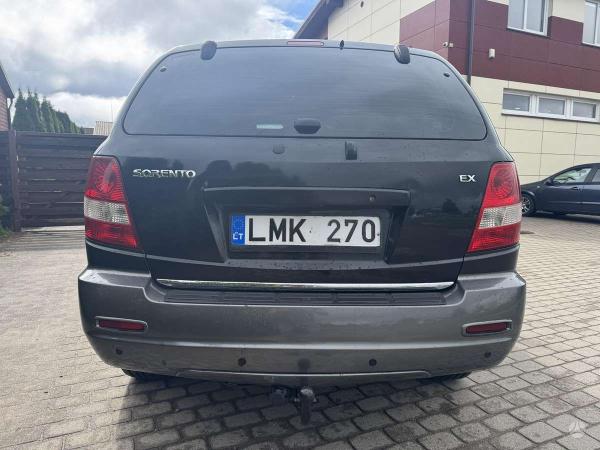 Melns Kia Sorento 2006 Kretinga, ar dzinēja tilpumu 2.50 L un nobraukumu 295 tūkst. km par 2495 €, foto 7 vietnē AUTOMOTO.COM.LV