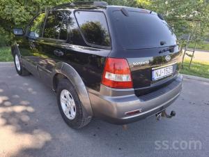 Melns Kia Sorento 2006 Rīga, ar dzinēja tilpumu 2.50 L un nobraukumu 187 tūkst. km par 1900 €, foto 5 vietnē AUTOMOTO.COM.LV