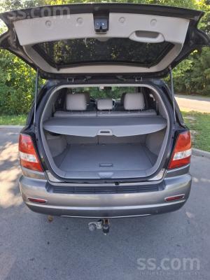 Melns Kia Sorento 2006 Rīga, ar dzinēja tilpumu 2.50 L un nobraukumu 187 tūkst. km par 1900 €, foto 6 vietnē AUTOMOTO.COM.LV