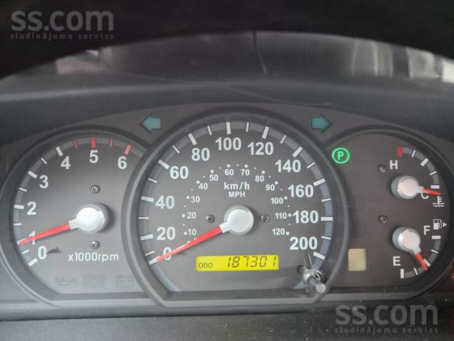 Melns Kia Sorento 2006 Rīga, ar dzinēja tilpumu 2.50 L un nobraukumu 187 tūkst. km par 1900 €, foto 14 vietnē AUTOMOTO.COM.LV