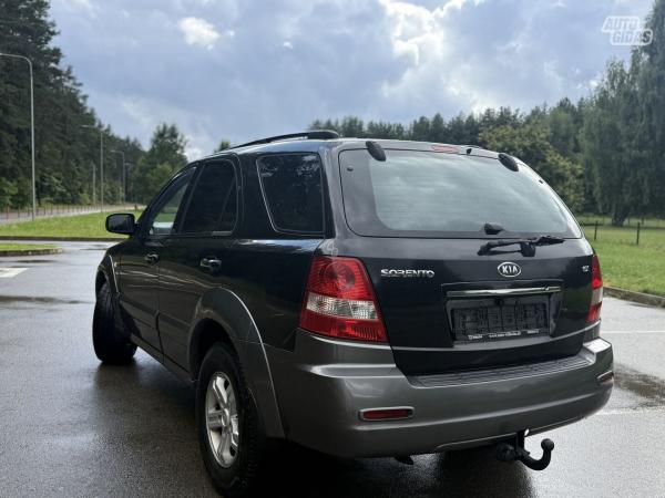 Melns Kia Sorento 2006 Prienai, ar dzinēja tilpumu 2.50 L un nobraukumu 224 tūkst. km par 2500 €, foto 5 vietnē AUTOMOTO.COM.LV