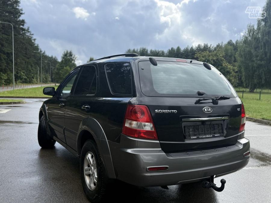 Melns Kia Sorento 2006 Prienai, ar dzinēja tilpumu 2.50 L un nobraukumu 224 tūkst. km par 2500 €, foto 6 vietnē AUTOMOTO.COM.LV