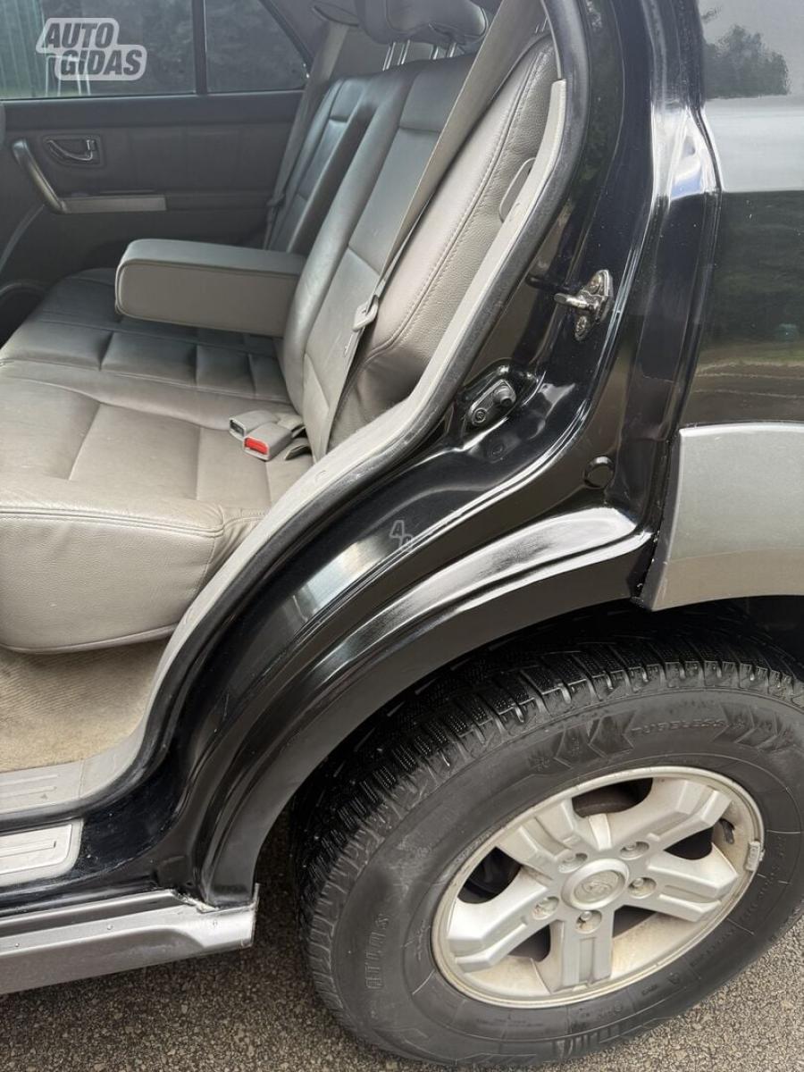 Melns Kia Sorento 2006 Prienai, ar dzinēja tilpumu 2.50 L un nobraukumu 224 tūkst. km par 2500 €, foto 17 vietnē AUTOMOTO.COM.LV