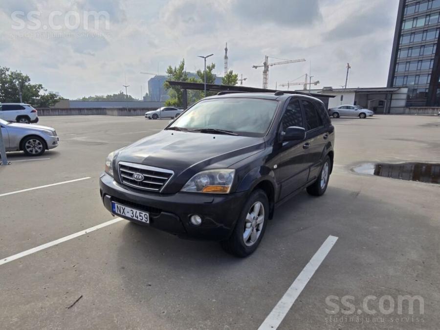 Melns Kia Sorento 2006 Rīga, ar dzinēja tilpumu 2.50 L un nobraukumu 330 tūkst. km par 4600 €, foto 3 vietnē AUTOMOTO.COM.LV
