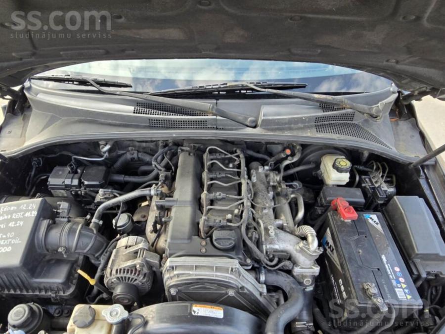 Melns Kia Sorento 2006 Rīga, ar dzinēja tilpumu 2.50 L un nobraukumu 330 tūkst. km par 4600 €, foto 13 vietnē AUTOMOTO.COM.LV