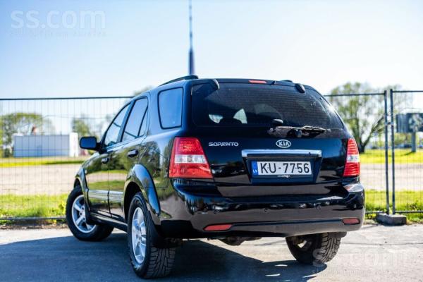 Melns Kia Sorento 2007 Rīga, ar dzinēja tilpumu 2.50 L un nobraukumu 312 tūkst. km par 4590 €, foto 7 vietnē AUTOMOTO.COM.LV
