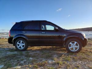 Melns Kia Sorento 2007 Tallina, ar dzinēja tilpumu 2.50 L un nobraukumu 323 tūkst. km par 3300 €, foto  vietnē AUTOMOTO.COM.LV