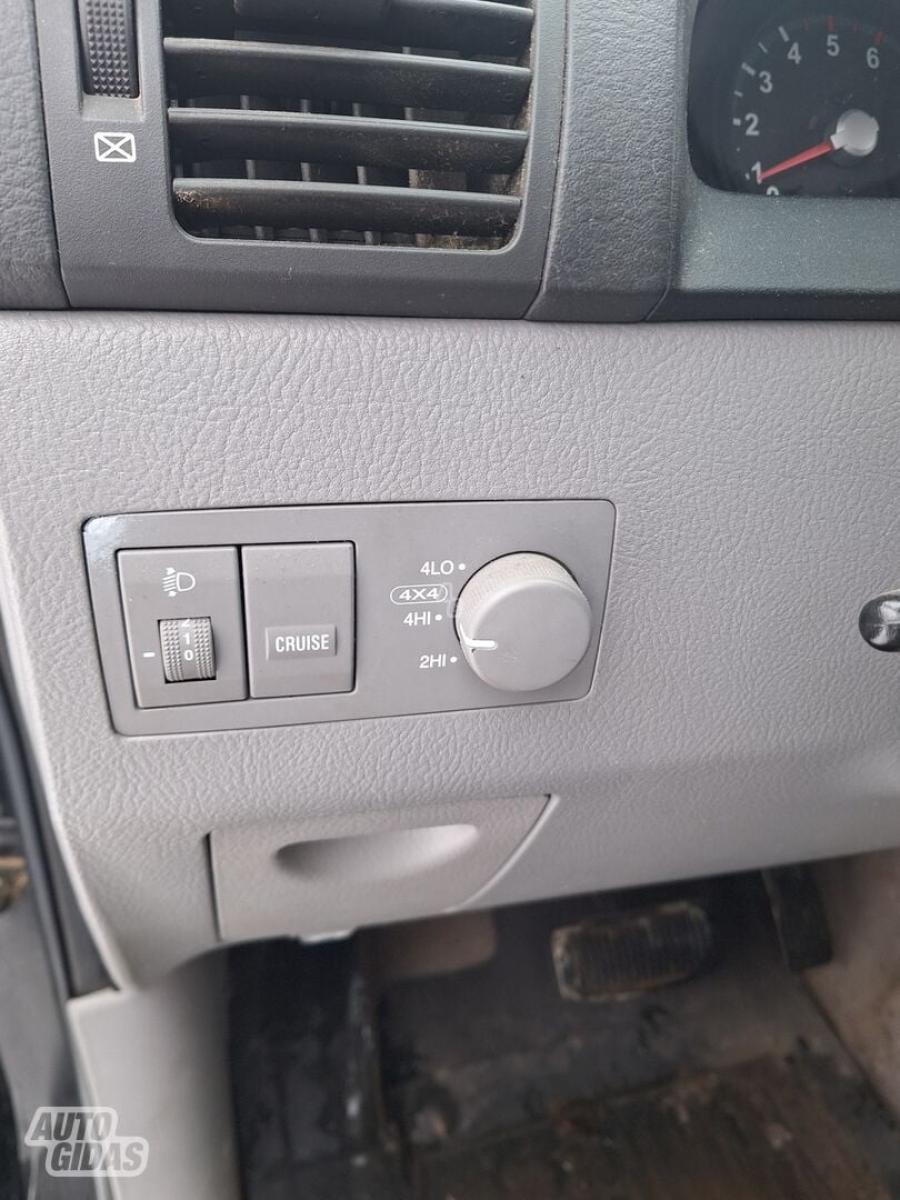 Черный Киа Соренто 2007 в Укмерге, объемом двигателя 2.50 л и пробегом 244 тыс. км за 3400 €, фото 8 на AUTOMOTO.COM.LV