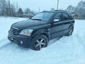 Black Kia Sorento 2007 in Prienai, with an engine capacity of 2.50 L and mileage of 186 thousand km for 2450 €, photo  on AUTOMOTO.COM.LV