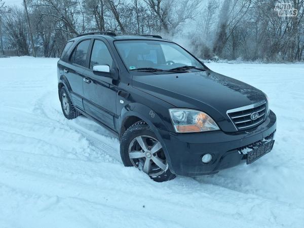 Melns Kia Sorento 2007 Prienai, ar dzinēja tilpumu 2.50 L un nobraukumu 186 tūkst. km par 2450 €, foto 2 vietnē AUTOMOTO.COM.LV