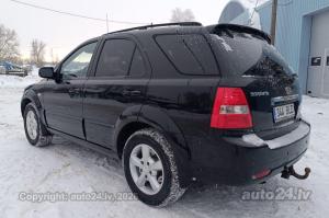 Melns Kia Sorento 2007 Jehvi, ar dzinēja tilpumu 3.30 L un nobraukumu 371 tūkst. km par 3000 €, foto 3 vietnē AUTOMOTO.COM.LV