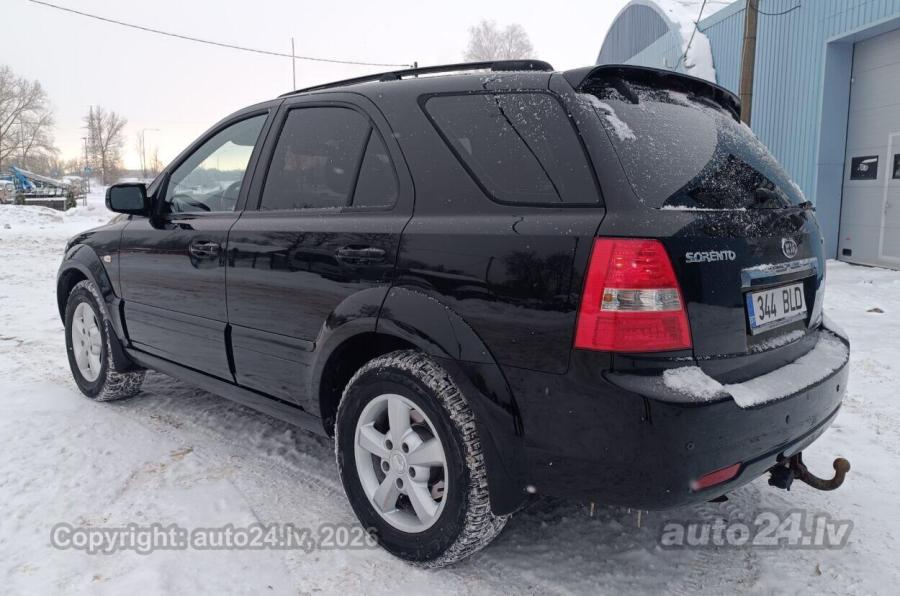 Melns Kia Sorento 2007 Jehvi, ar dzinēja tilpumu 3.30 L un nobraukumu 371 tūkst. km par 3000 €, foto 3 vietnē AUTOMOTO.COM.LV