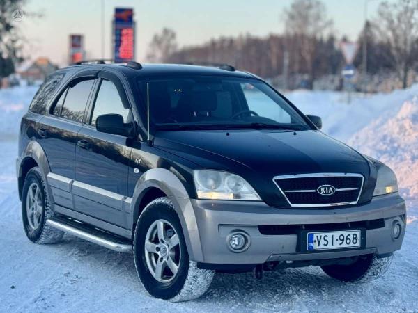 Black Kia Sorento 2007 in Radviliskis, with an engine capacity of 2.50 L and mileage of 276 thousand km for 2300 €, photo 1 on AUTOMOTO.COM.LV