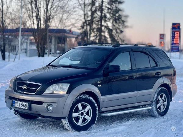 Black Kia Sorento 2007 in Radviliskis, with an engine capacity of 2.50 L and mileage of 276 thousand km for 2300 €, photo 4 on AUTOMOTO.COM.LV