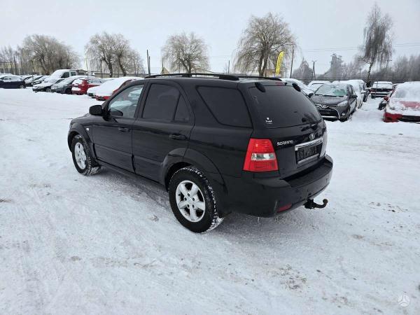 Melns Kia Sorento 2007 Marijampole, ar dzinēja tilpumu 2.50 L un nobraukumu 230 tūkst. km par 3600 €, foto 6 vietnē AUTOMOTO.COM.LV
