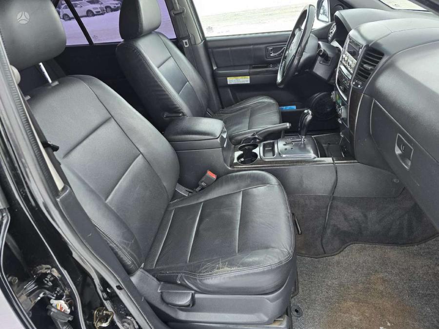 Melns Kia Sorento 2007 Marijampole, ar dzinēja tilpumu 2.50 L un nobraukumu 230 tūkst. km par 3600 €, foto 12 vietnē AUTOMOTO.COM.LV