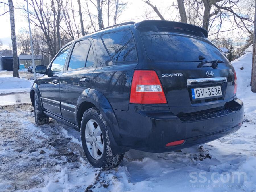 Melns Kia Sorento 2007 Rīga, ar dzinēja tilpumu 2.50 L un nobraukumu 316 tūkst. km par 3190 €, foto 4 vietnē AUTOMOTO.COM.LV