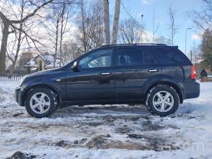 Melns Kia Sorento 2007 Rīga, ar dzinēja tilpumu 2.50 L un nobraukumu 316 tūkst. km par 3190 €, foto 7 vietnē AUTOMOTO.COM.LV