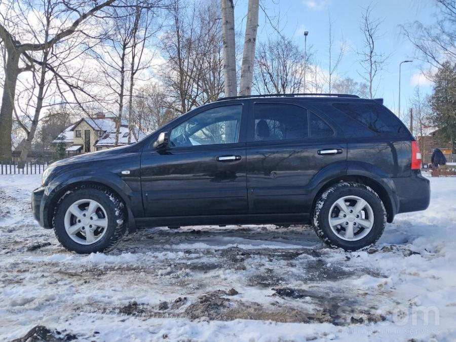 Melns Kia Sorento 2007 Rīga, ar dzinēja tilpumu 2.50 L un nobraukumu 316 tūkst. km par 3190 €, foto 7 vietnē AUTOMOTO.COM.LV