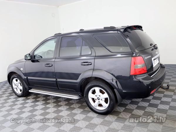 Melns Kia Sorento 2007 Tallina, ar dzinēja tilpumu 2.50 L un nobraukumu 252 tūkst. km par 2799 €, foto 4 vietnē AUTOMOTO.COM.LV