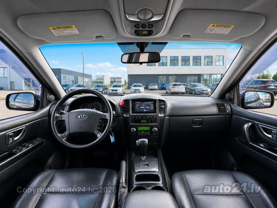 Melns Kia Sorento 2007 Tallina, ar dzinēja tilpumu 2.50 L un nobraukumu 256 tūkst. km par 3999 €, foto 9 vietnē AUTOMOTO.COM.LV
