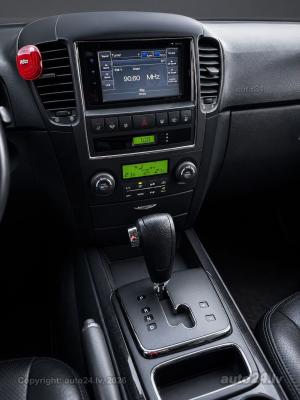 Melns Kia Sorento 2007 Tallina, ar dzinēja tilpumu 2.50 L un nobraukumu 256 tūkst. km par 3999 €, foto 11 vietnē AUTOMOTO.COM.LV