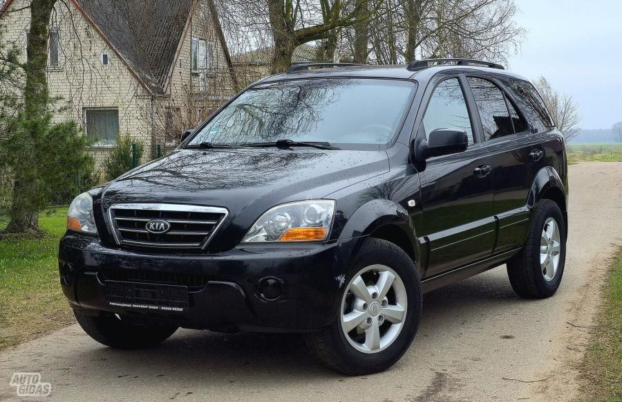 Black Kia Sorento 2007 in Marijampole, with an engine capacity of 2.50 L and mileage of 288 thousand km for 2799 €, photo 1 on AUTOMOTO.COM.LV