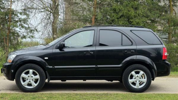 Melns Kia Sorento 2007 Marijampole, ar dzinēja tilpumu 2.50 L un nobraukumu 288 tūkst. km par 2799 €, foto 5 vietnē AUTOMOTO.COM.LV