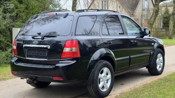 Melns Kia Sorento 2007 Marijampole, ar dzinēja tilpumu 2.50 L un nobraukumu 288 tūkst. km par 2799 €, foto 7 vietnē AUTOMOTO.COM.LV