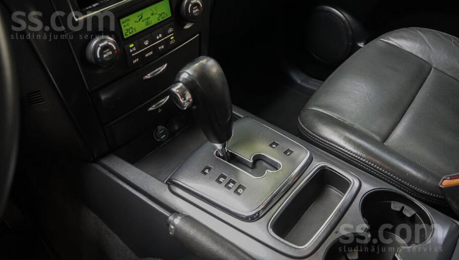 Melns Kia Sorento 2007 Rīga, ar dzinēja tilpumu 2.50 L un nobraukumu 292 tūkst. km par 2950 €, foto 14 vietnē AUTOMOTO.COM.LV