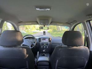 Black Kia Sorento 2007 in Utena, with an engine capacity of 2.50 L and mileage of 216 thousand km for 2550 €, photo 7 on AUTOMOTO.COM.LV