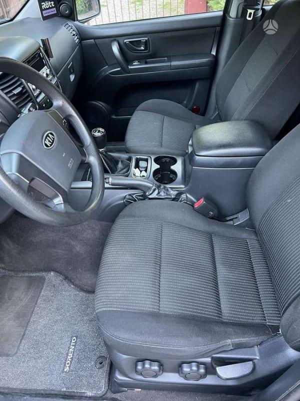 Melns Kia Sorento 2007 Utena, ar dzinēja tilpumu 2.50 L un nobraukumu 216 tūkst. km par 2550 €, foto 8 vietnē AUTOMOTO.COM.LV