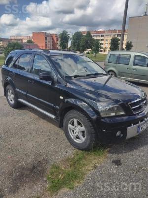 Melns Kia Sorento 2007 Krāslava, ar dzinēja tilpumu 2.50 L un nobraukumu 220 tūkst. km par 1500 €, foto 3 vietnē AUTOMOTO.COM.LV