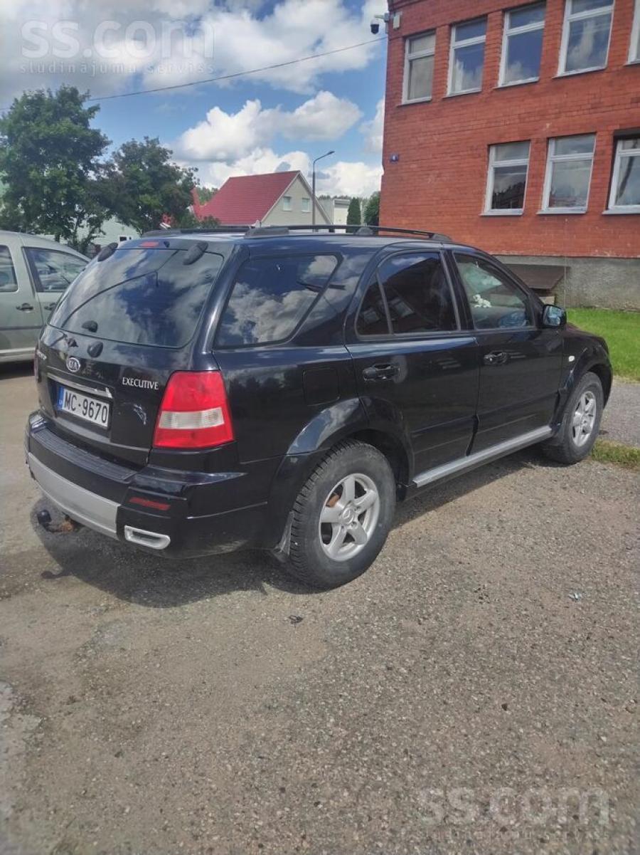 Melns Kia Sorento 2007 Krāslava, ar dzinēja tilpumu 2.50 L un nobraukumu 220 tūkst. km par 1500 €, foto 5 vietnē AUTOMOTO.COM.LV