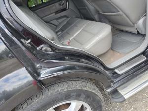Melns Kia Sorento 2007 Jurbarkas, ar dzinēja tilpumu 2.50 L un nobraukumu 290 tūkst. km par 2950 €, foto 10 vietnē AUTOMOTO.COM.LV