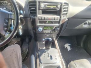 Black Kia Sorento 2007 in Utena, with an engine capacity of 2.00 L and mileage of 167 thousand km for 4000 €, photo 10 on AUTOMOTO.COM.LV