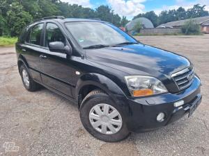 Black Kia Sorento 2007 in Prienai, with an engine capacity of 2.50 L and mileage of 253 thousand km for 2750 €, photo  on AUTOMOTO.COM.LV