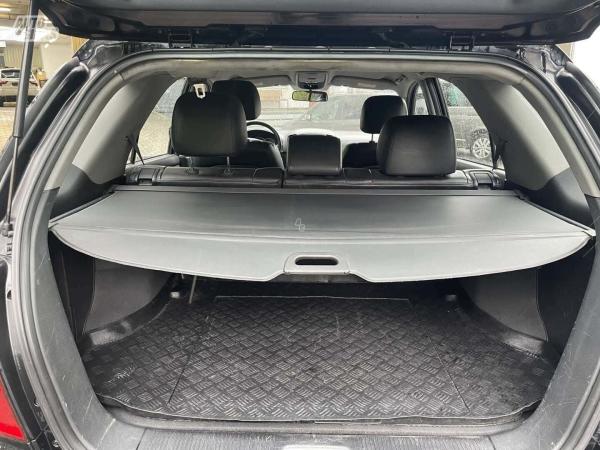Black Kia Sorento 2007 in Prienai, with an engine capacity of 2.50 L and mileage of 253 thousand km for 2750 €, photo 7 on AUTOMOTO.COM.LV