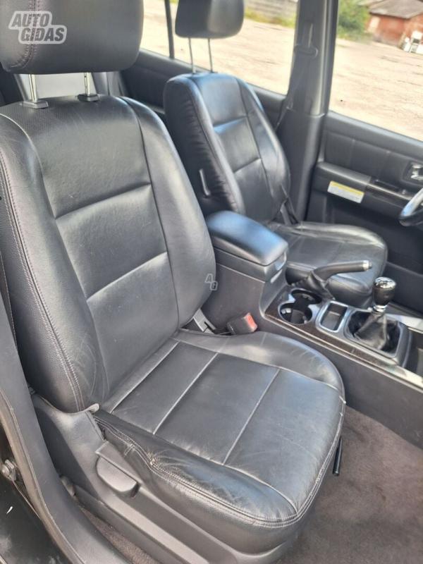Black Kia Sorento 2007 in Prienai, with an engine capacity of 2.50 L and mileage of 253 thousand km for 2750 €, photo 9 on AUTOMOTO.COM.LV