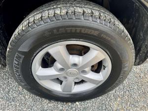 Melns Kia Sorento 2007 Marijampole, ar dzinēja tilpumu 2.50 L un nobraukumu 242 tūkst. km par 4200 €, foto 30 vietnē AUTOMOTO.COM.LV