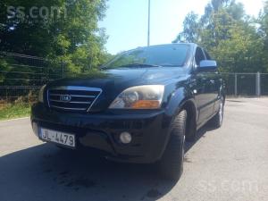 Black Kia Sorento 2007 in Daugavpils, with an engine capacity of 2.50 L and mileage of 310 thousand km for 2750 €, photo  on AUTOMOTO.COM.LV