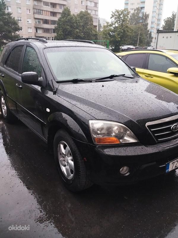 Black Kia Sorento 2007 in Tallinn, with an engine capacity of 2.50 L and mileage of 216 thousand km for 4250 €, photo 3 on AUTOMOTO.COM.LV