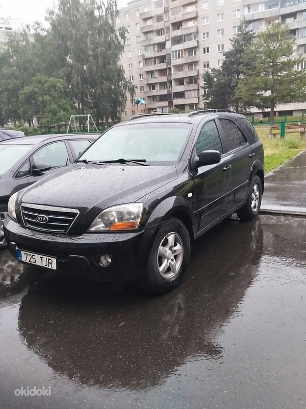 Black Kia Sorento 2007 in Tallinn, with an engine capacity of 2.50 L and mileage of 216 thousand km for 4250 €, photo 4 on AUTOMOTO.COM.LV