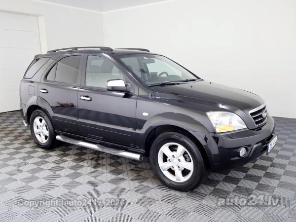 Black Kia Sorento 2007 in Tallinn, with an engine capacity of 2.50 L and mileage of 238 thousand km for 2199 €, photo 1 on AUTOMOTO.COM.LV