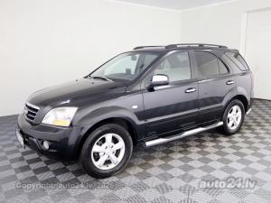 Black Kia Sorento 2007 in Tallinn, with an engine capacity of 2.50 L and mileage of 238 thousand km for 2199 €, photo 3 on AUTOMOTO.COM.LV